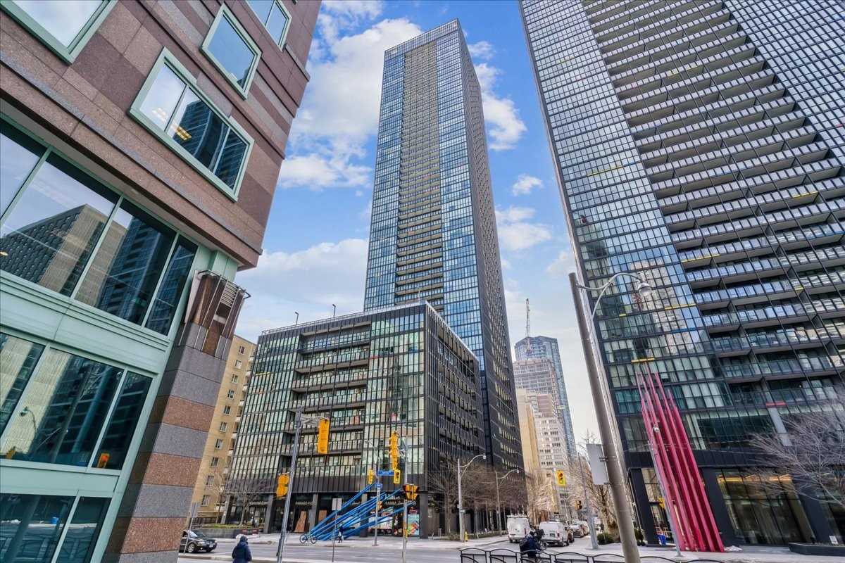 4211 - 101 Charles St E, Toronto | Leased, C5978665 | Condos.ca