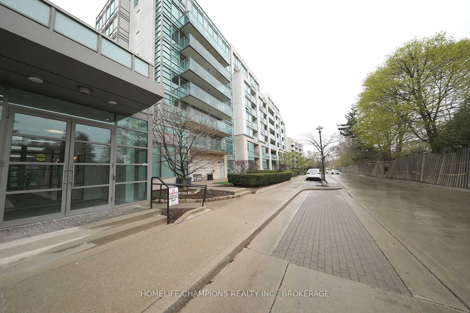 213 - 3830 Bathurst St, North York | Sold, C6039633 | Condos.ca
