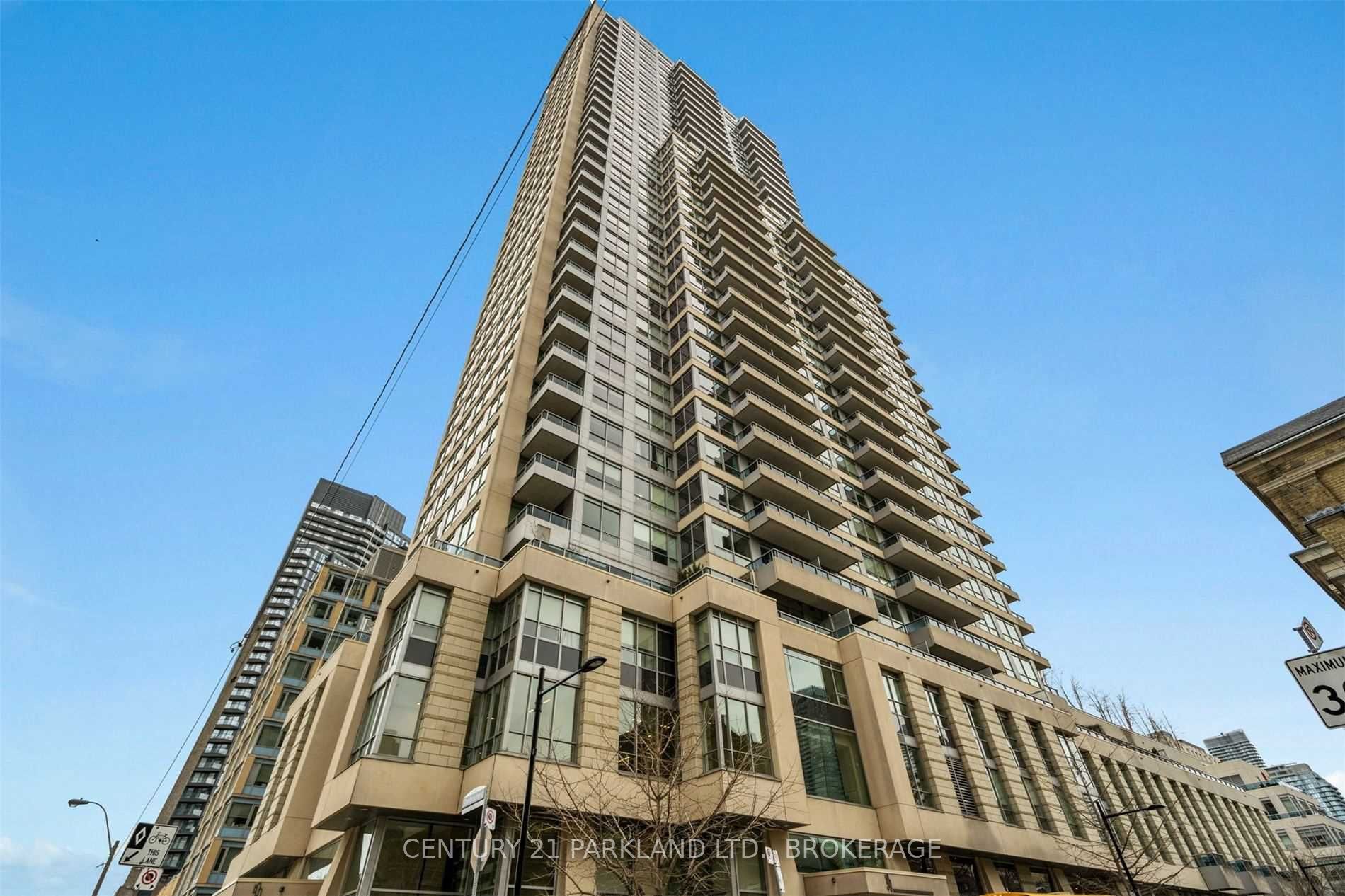1011 - 500 Sherbourne St, Toronto | Sold, C6039937 | MrLOFT.ca