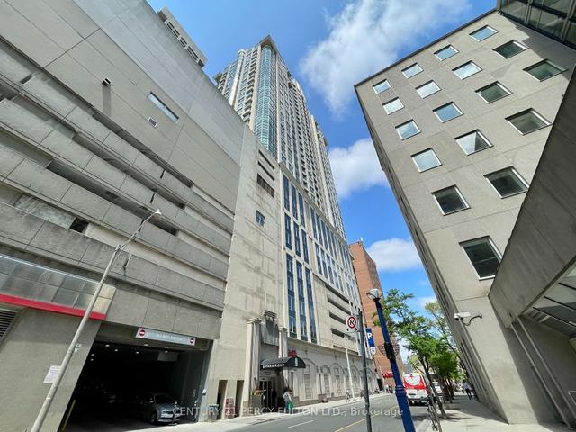 1707 - 8 Park Rd, Toronto | Leased, C6040772 | Condos.ca