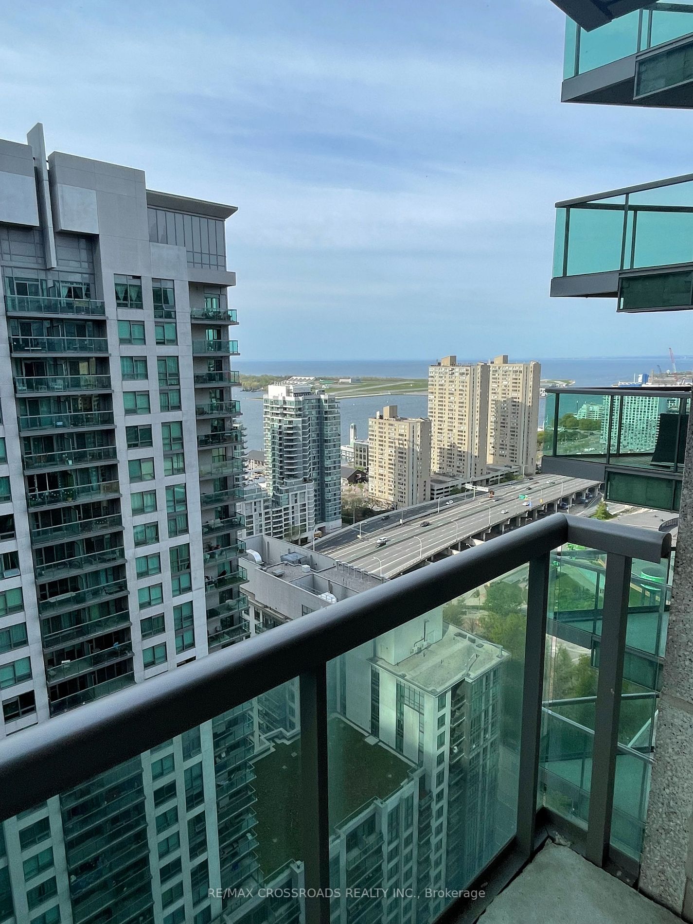 # 3810 - 30 Grand Trunk Cres, Toronto | Leased, C6065384 | Condos.ca