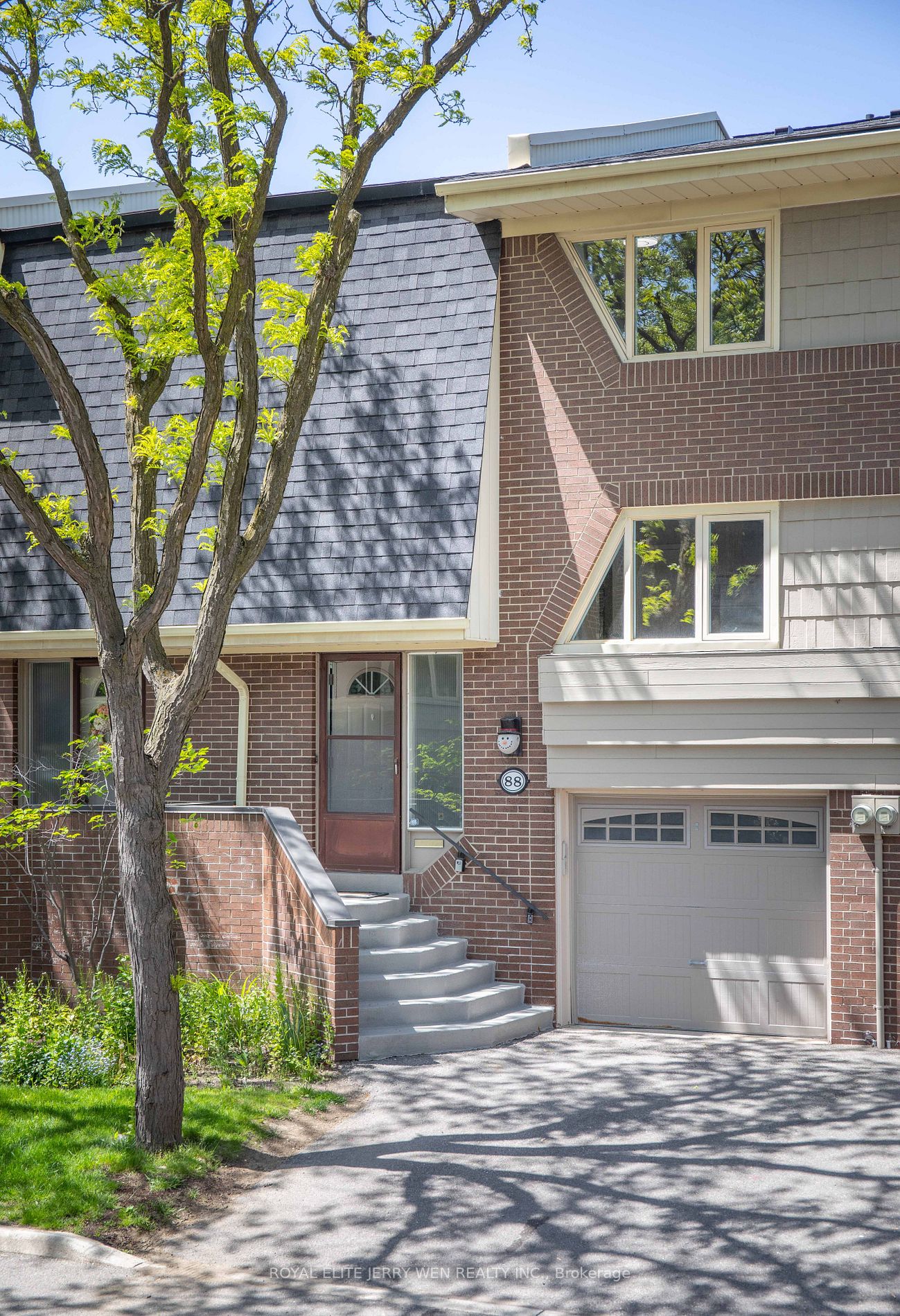 88 Flaming Rose Way, North York | Terminated, C6087076 | Condos.ca