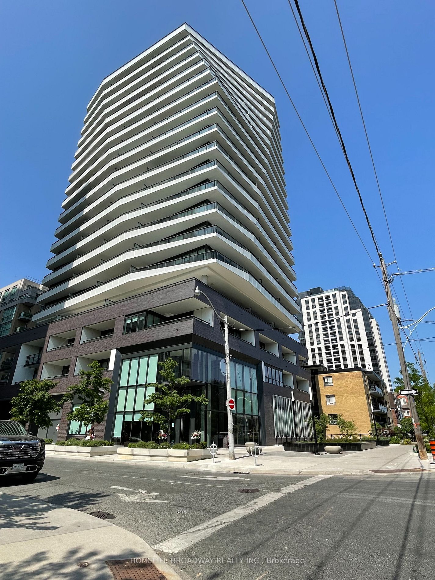 710 - 11 Lillian St, Toronto | For Sale @ $569,000 | Property.ca
