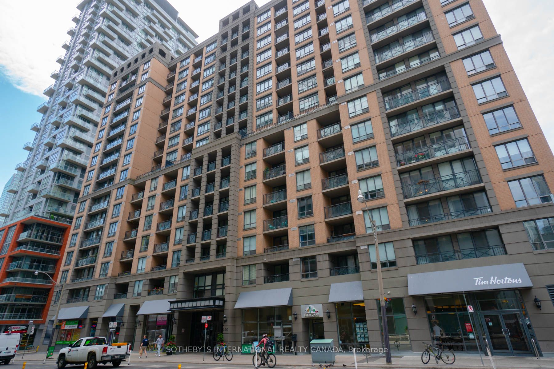 606 - 140 Simcoe St, Toronto | Leased, C6120620 | Condos.ca