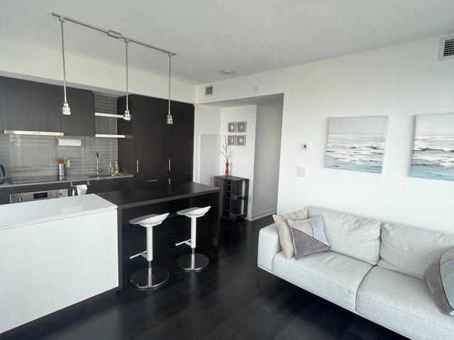 3707 - 88 Harbour St, Toronto | Leased, C6134700 | Condos.ca