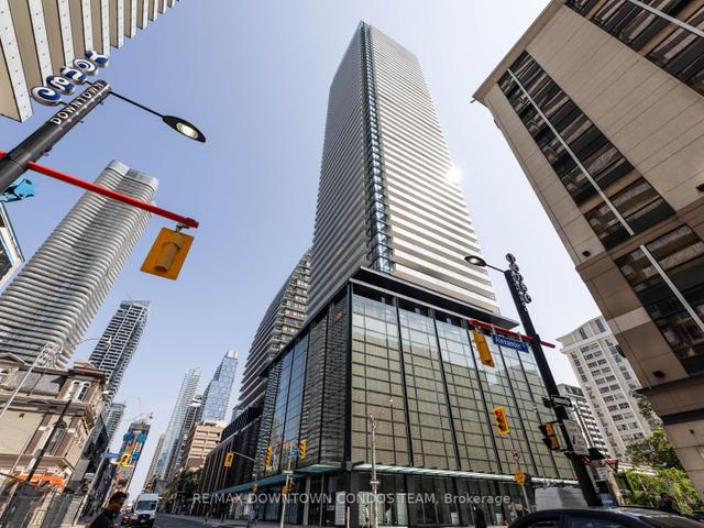 501 Yonge St | 12 Condos for Sale & 8 Condos for Rent | Condos.ca