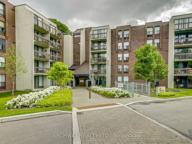 111 - 20 Fashion Roseway, North York | Sold, C6202040 | Condos.ca