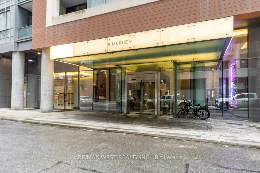 1308 - 8 Mercer St, Toronto | Leased, C6209704 | Condos.ca