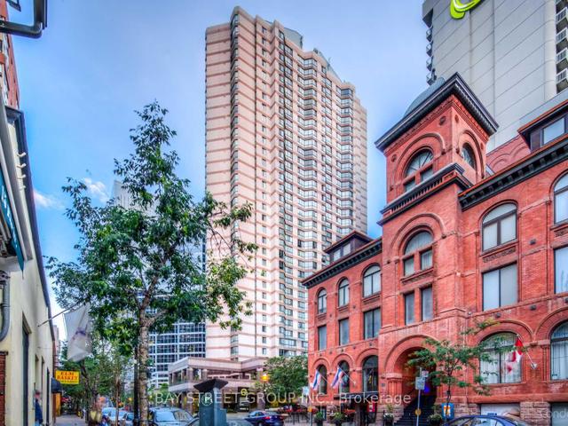 2200 - 38 Elm St, Toronto | Leased, C6624732 | Condos.ca