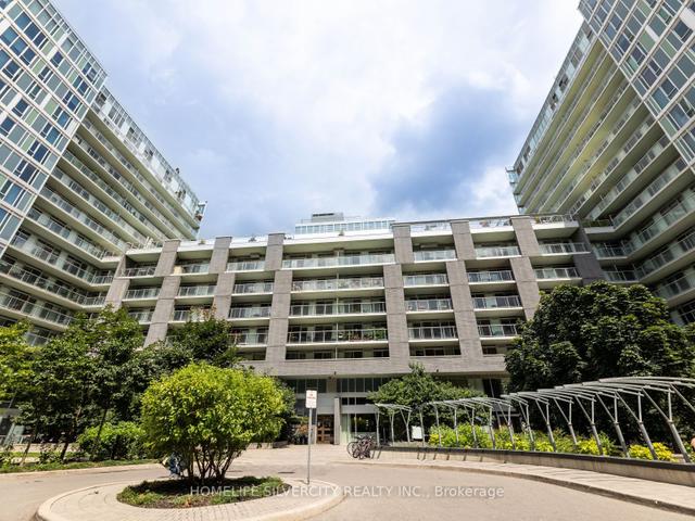 555 Wilson Ave | The Station Condos | 12 Condos for Sale & 1 Condo for ...