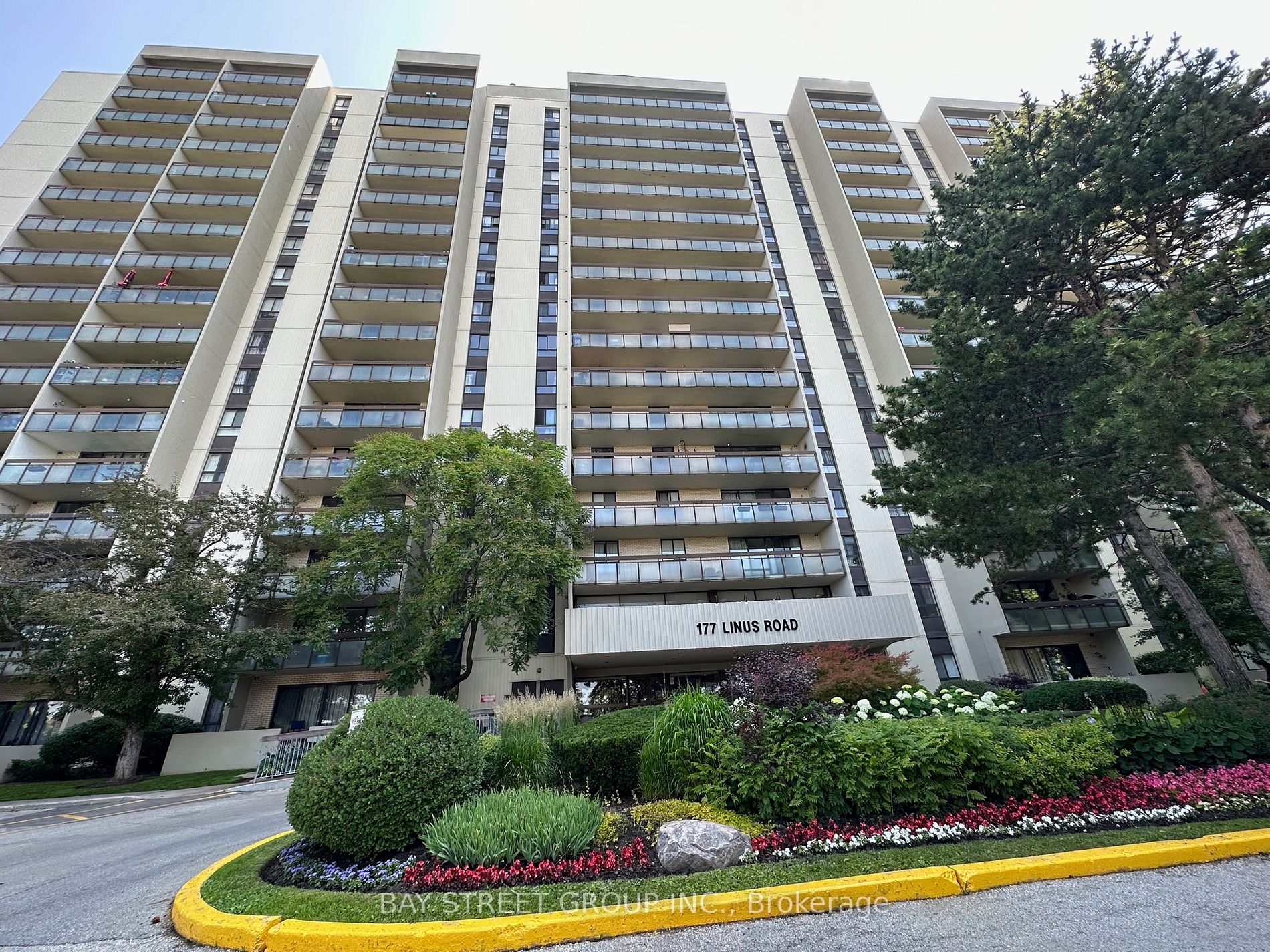 1014 - 177 Linus Rd, North York | Leased, C6641332 | Property.ca