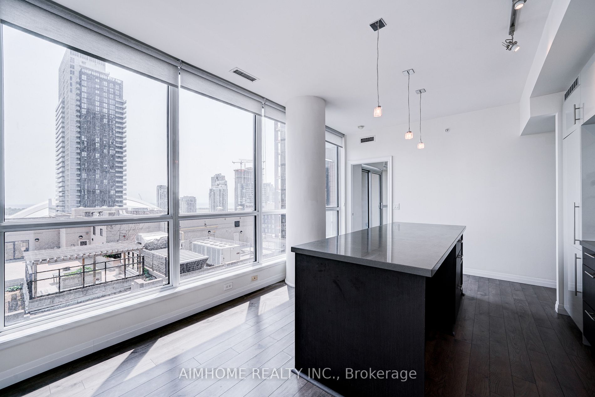 2205 - 8 Mercer St, Toronto | Suspended, C6645178 | Condos.ca