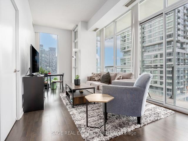 2204 - 126 Simcoe St, Toronto | Terminated, C6652038 | Condos.ca