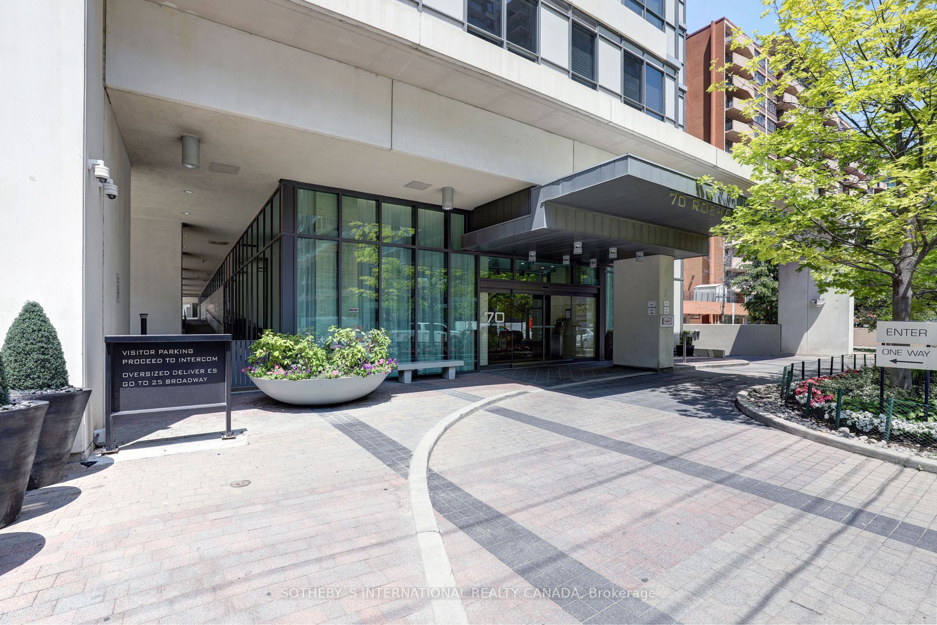 215 - 70 Roehampton Ave, Toronto | Sold, C6652458 | Condos.ca