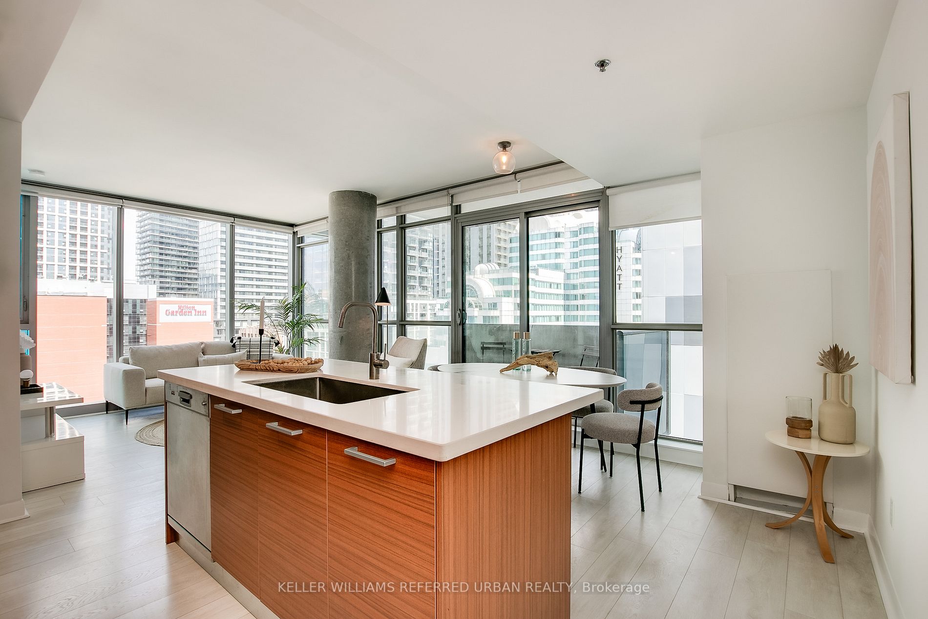 1507 - 375 King St W, Toronto | Sold, C6657948 | Condos.ca