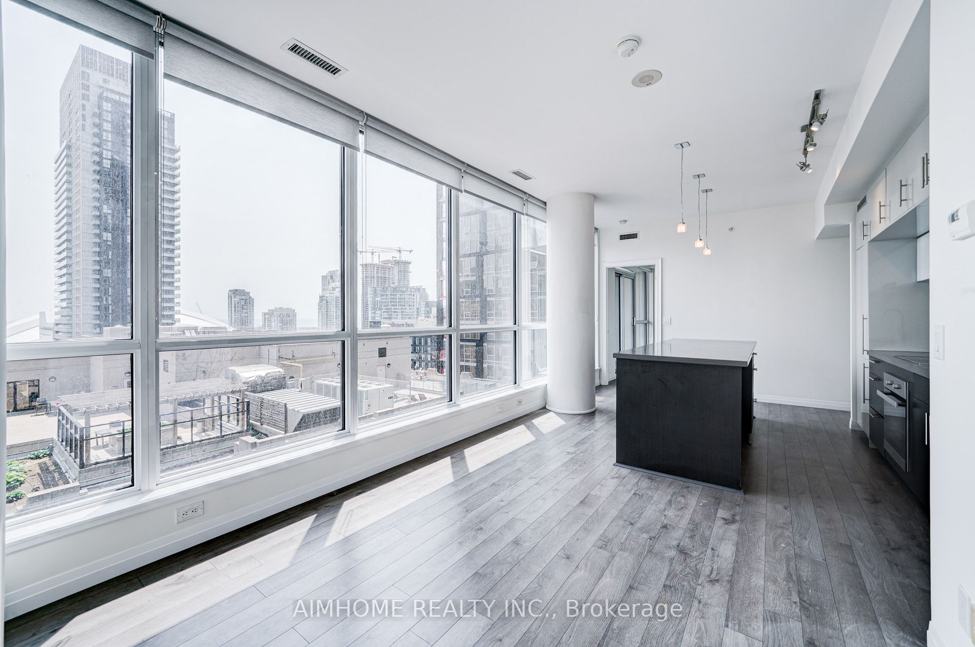 2205 - 8 Mercer St, Toronto | Suspended, C6673016 | Condos.ca