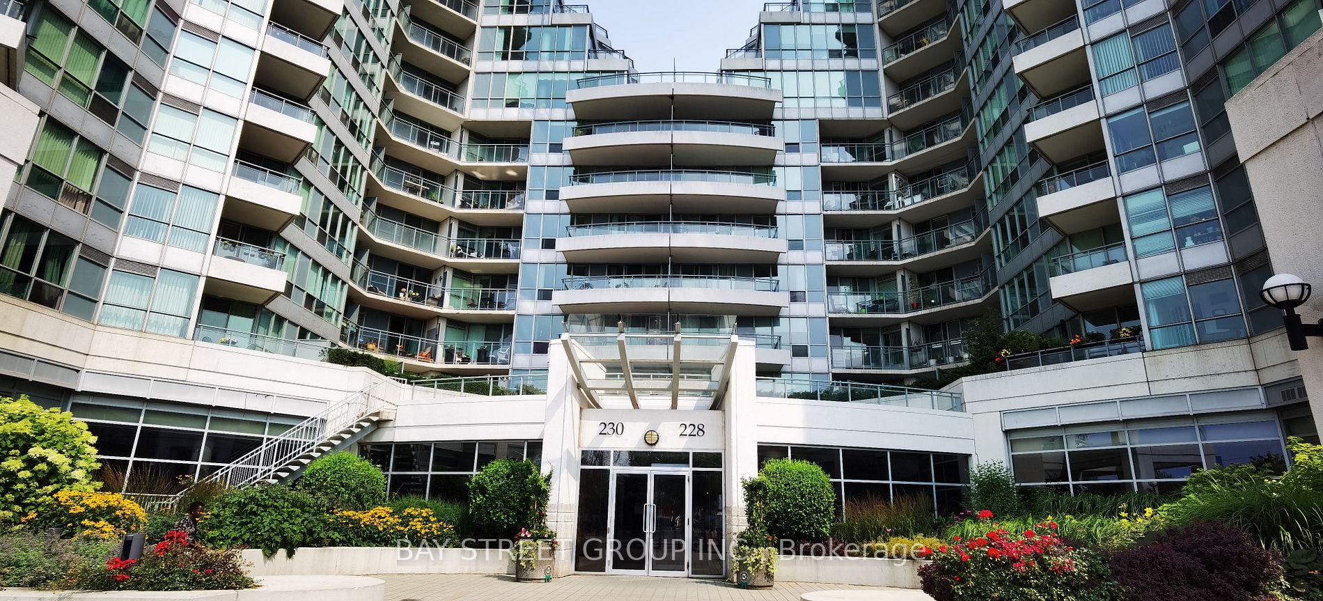 2012 - 230 Queens Quay W, Toronto | Leased, C6686230 | Condos.ca