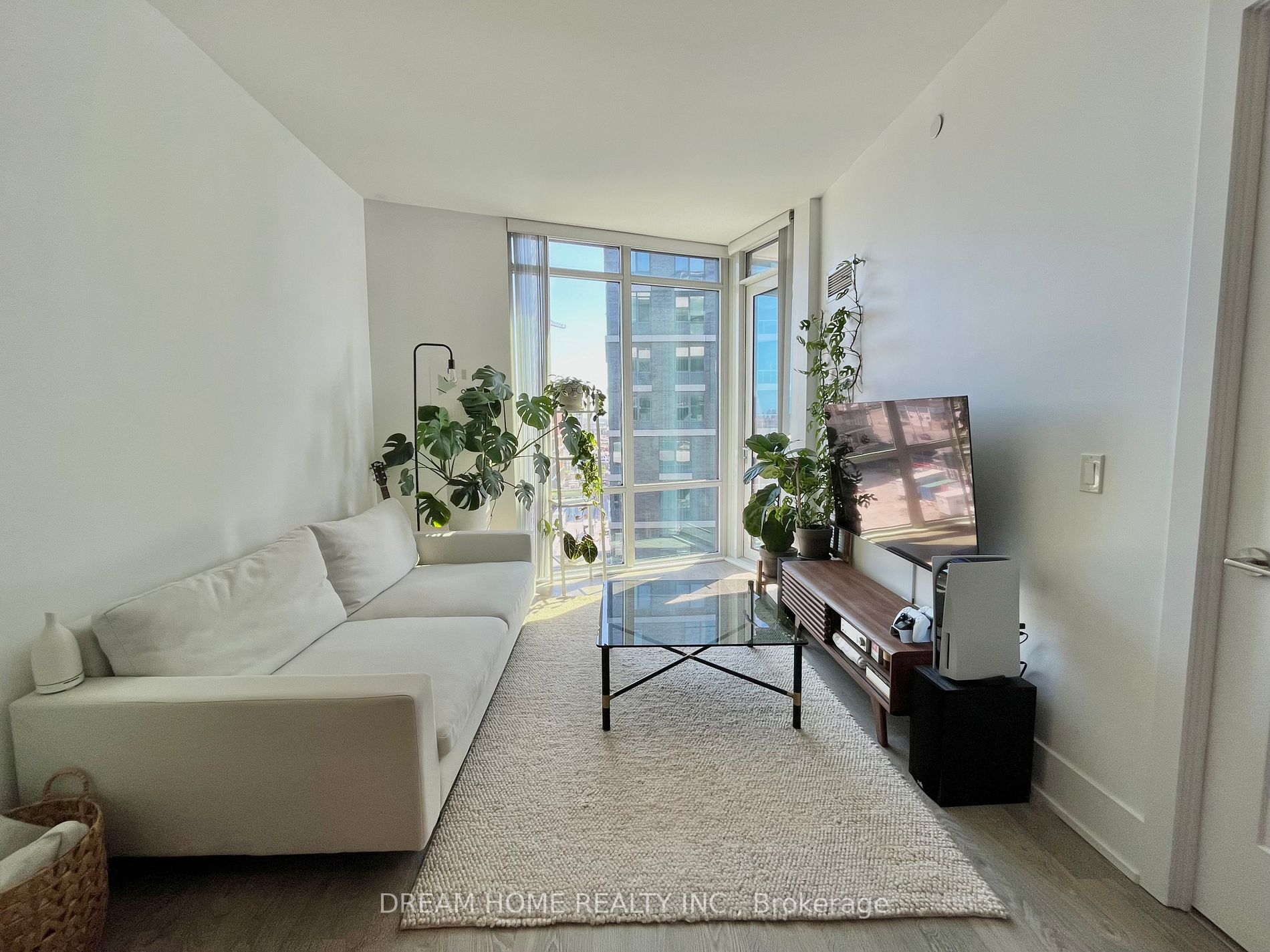 808 - 15 Merchants' Wharf, Toronto | Leased, C6687484 | Condos.ca