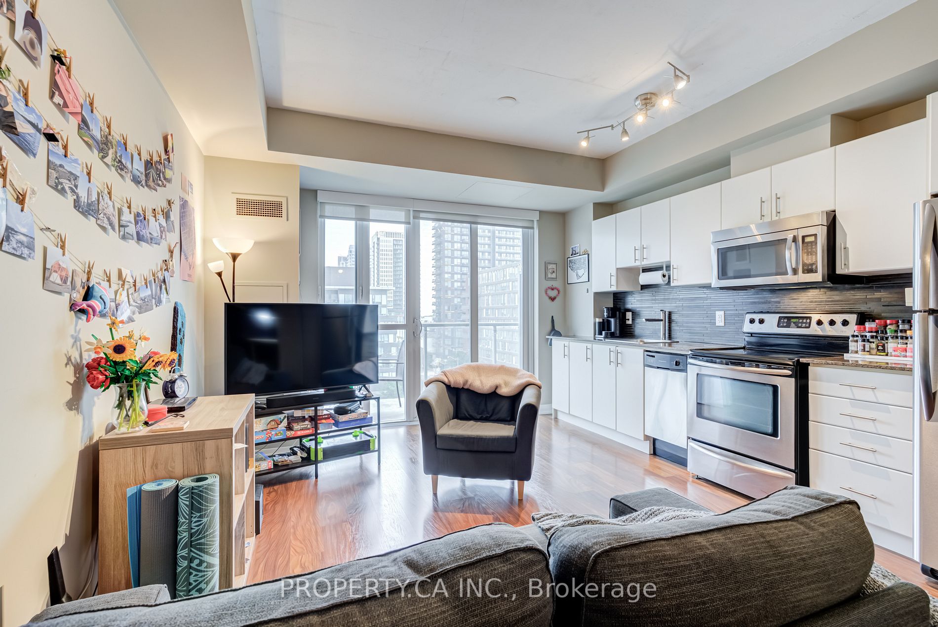 720 - 25 Cole St, Toronto | Terminated, C6708134 | Condos.ca