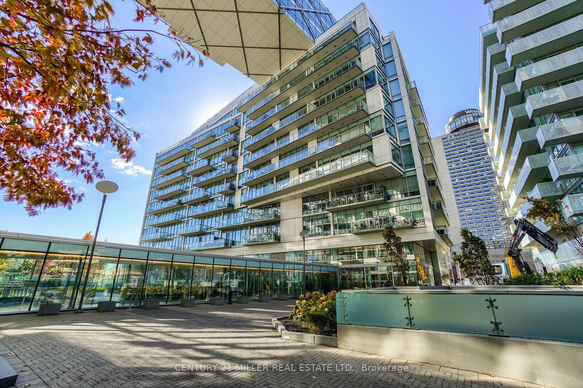 307 - 29 Queens Quay E, Toronto | Leased, C6728916 | Condos.ca