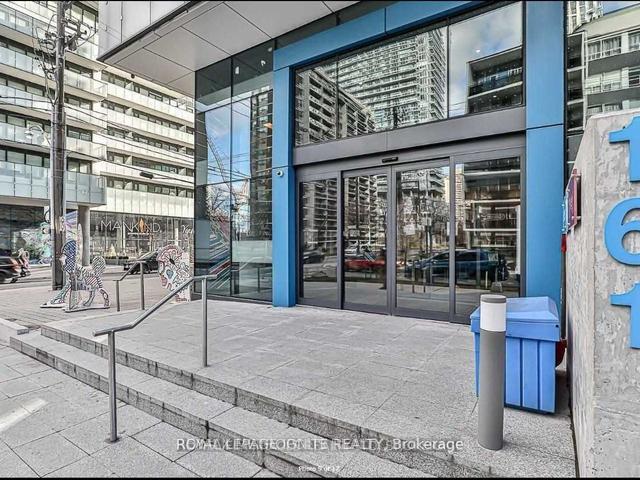 1002 - 161 Roehampton Ave, Toronto | Sold, C6740280 | Condos.ca