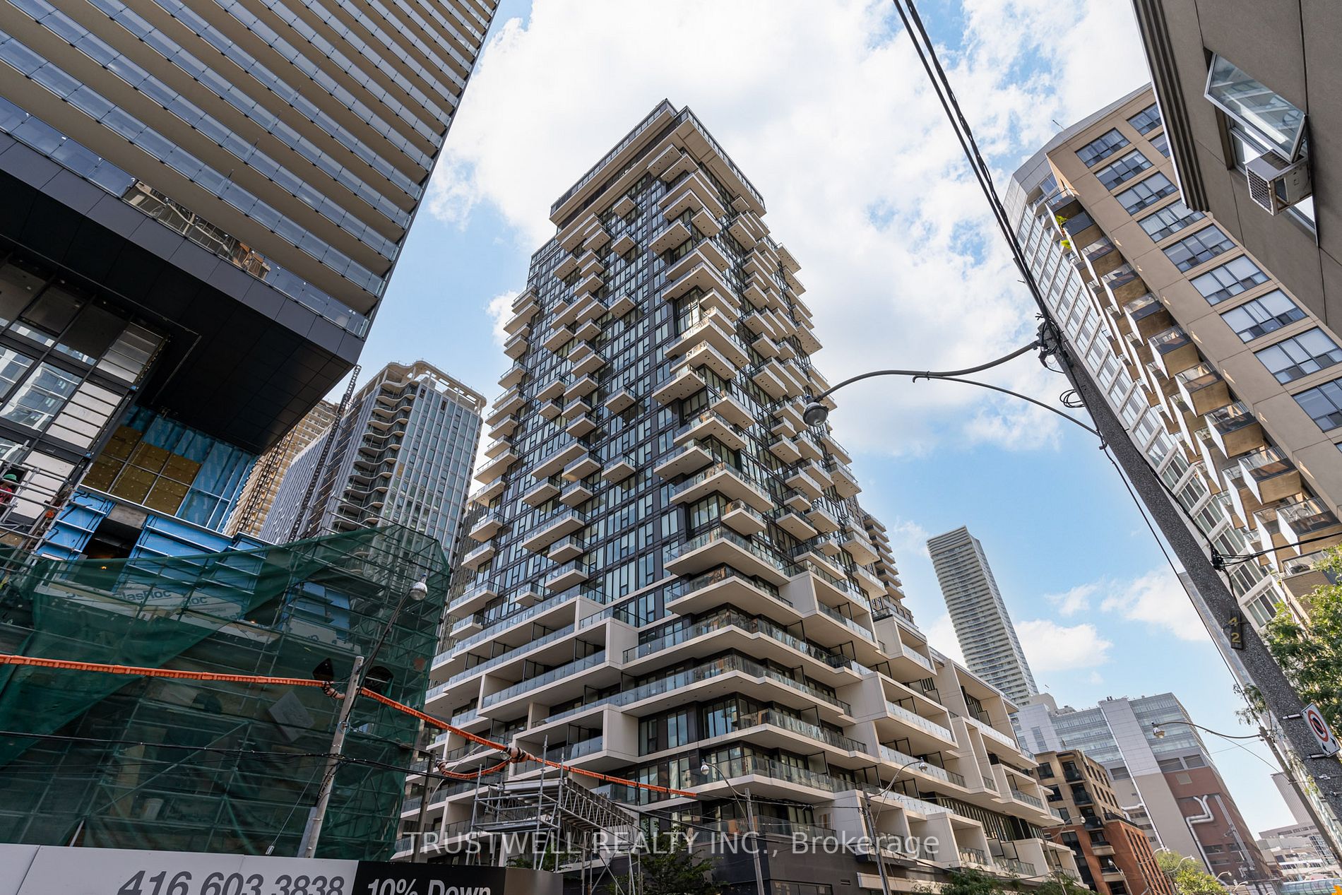 228 - 77 Shuter St, Toronto | Expired, C6779872 | Condos.ca