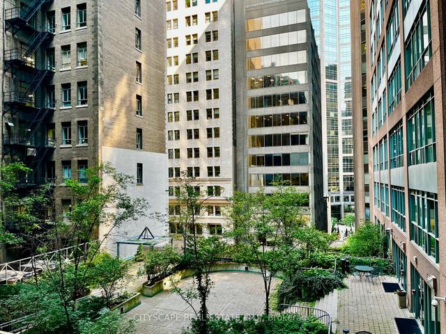 802 - 8 Colborne St, Toronto | Leased, C7024816 | Condos.ca