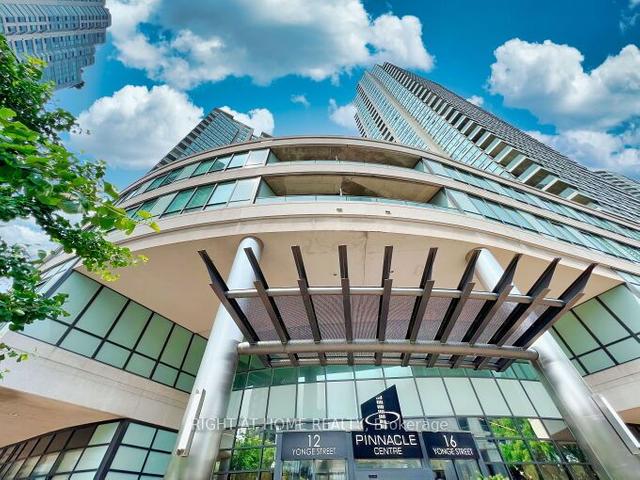 16 Yonge St | Pinnacle Centre Condos | 4 Condos for Sale & 8 Condos for ...