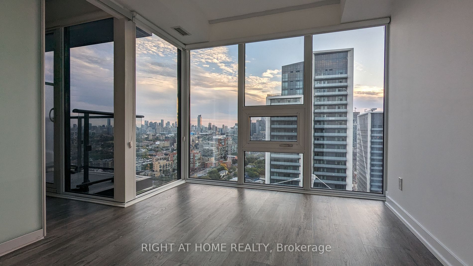 3305 - 19 Western Battery Rd, Toronto | Leased, C7212328 | Condos.ca