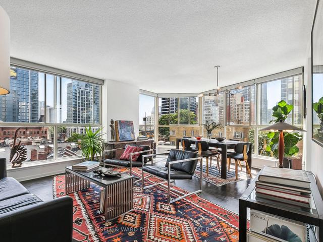 705 - 1055 Bay St, Toronto | Sold, C7224342 | Condos.ca