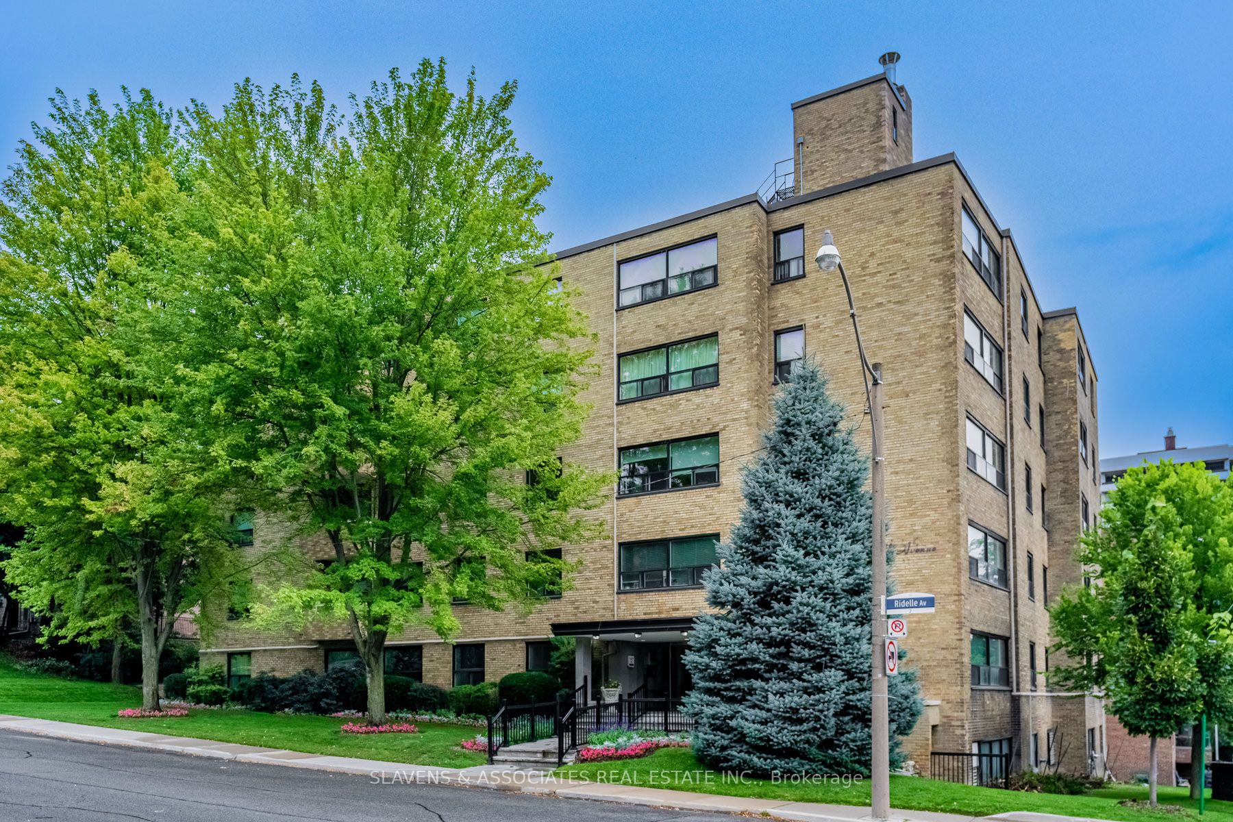 506 - 2 Ridelle Ave, Toronto | Sold, C7245696 | Condos.ca