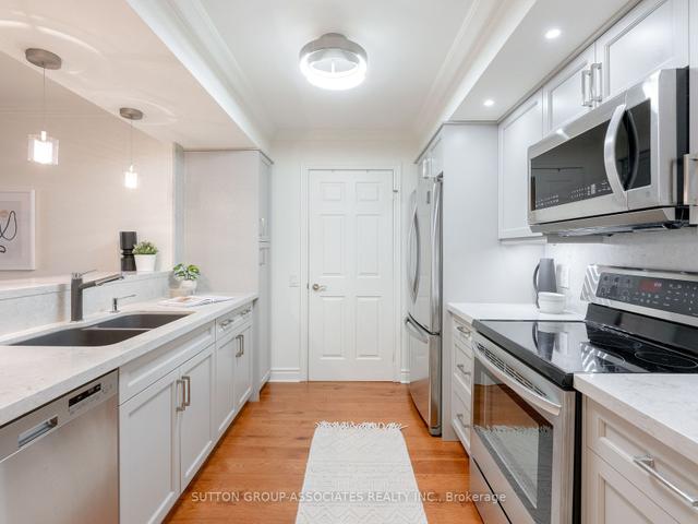 808 - 123 Eglinton Ave E, Toronto | Sold, C7284802 | Condos.ca