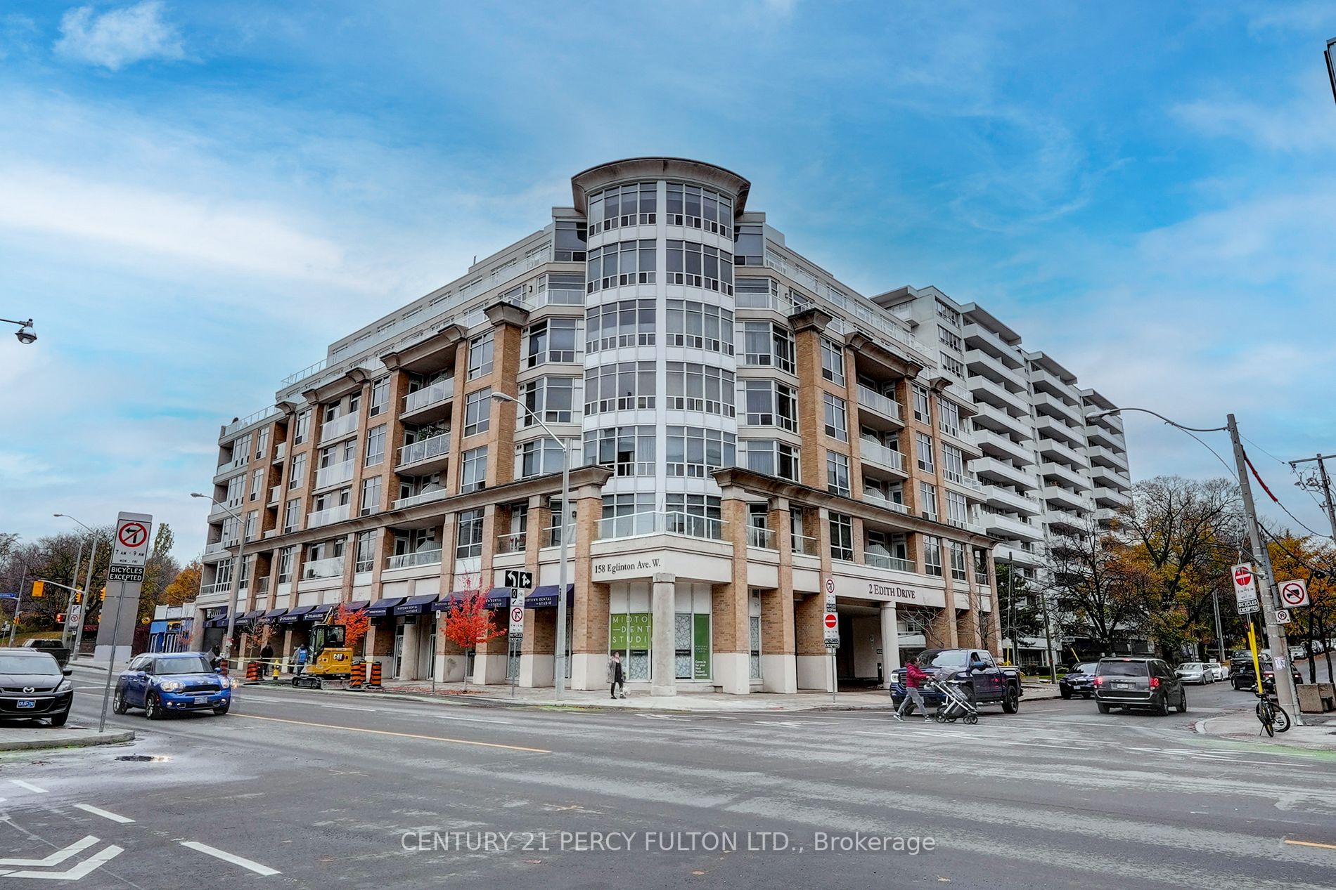 704 - 2 Edith Dr, Toronto | For Sale @ $830,000 | Property.ca