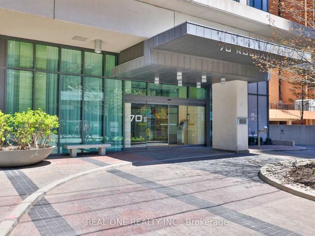 2418 - 70 Roehampton Ave, Toronto | Leased, C7305160 | Condos.ca