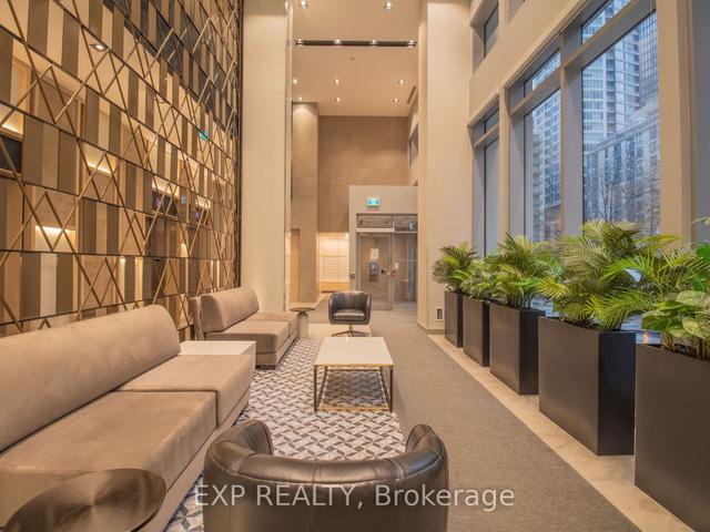 2210 - 77 Mutual St, Toronto | Leased, C7314824 | Condos.ca