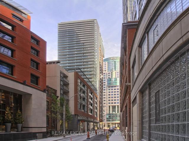 810 - 8 Mercer St, Toronto | Leased, C7316622 | Condos.ca