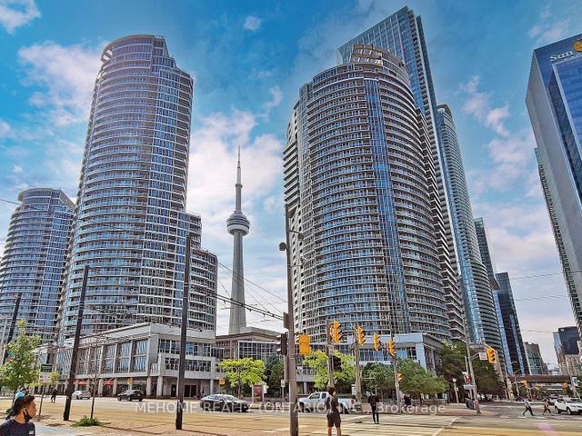 8 York St Condos | 2 Condos for Sale & 16 Condos for Rent | Condos.ca