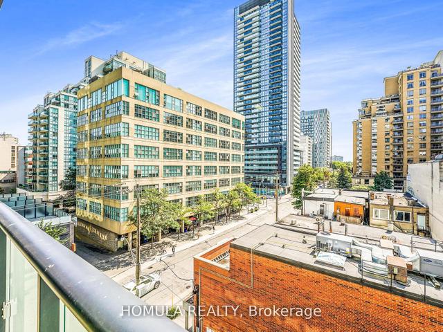 161 Roehampton Ave | 12 Condos for Sale & 12 Condos for Rent | Condos.ca