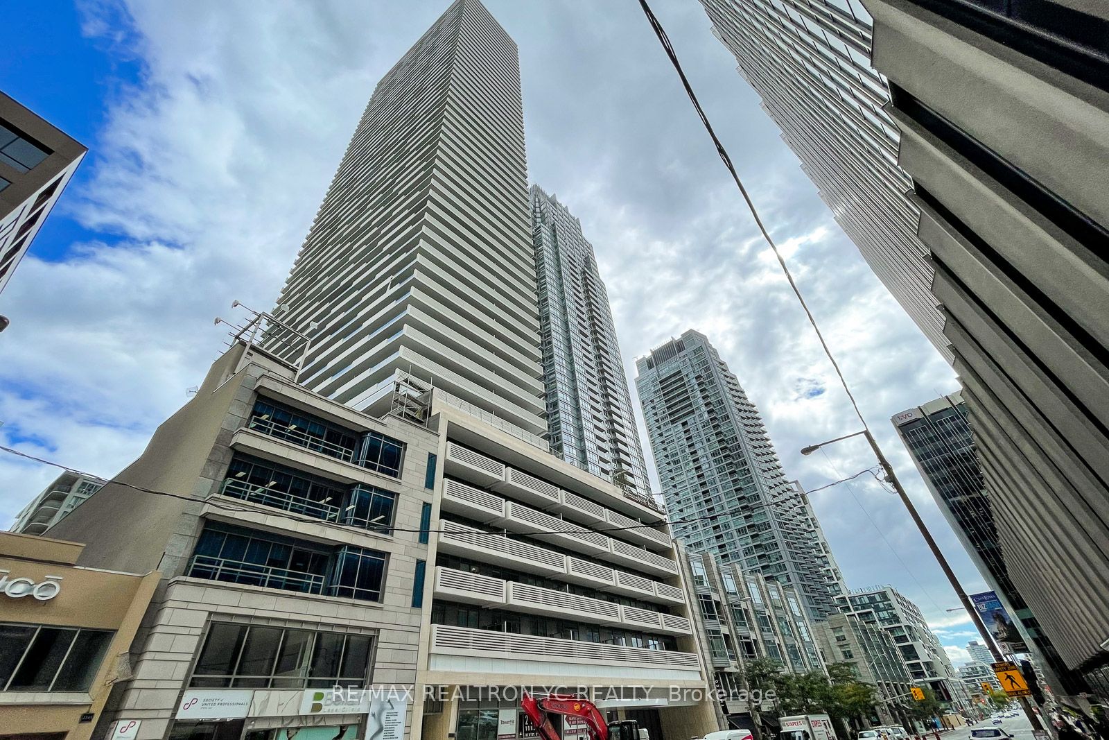 1010 - 2221 Yonge St, Toronto | Leased, C7360468 | Condos.ca