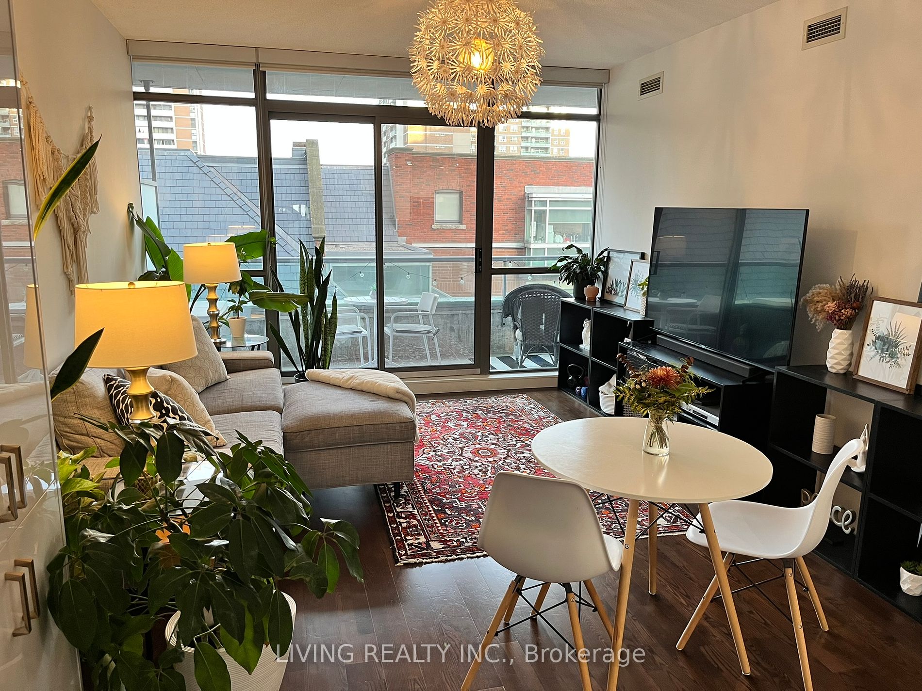 509 - 281 Mutual St, Toronto | For Rent @ $2,500 | Condos.ca