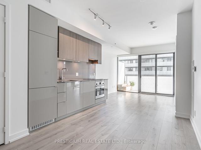 161 Roehampton Ave | 13 Condos for Sale & 16 Condos for Rent | Condos.ca