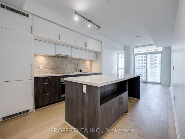 8 Mercer St Condos | 4 Condos for Sale & 9 Condos for Rent | Condos.ca