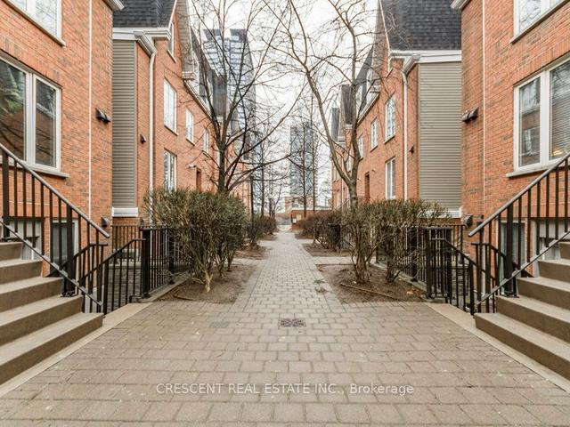 516 - 27 Canniff St, Toronto | Leased, C7397034 | Condos.ca
