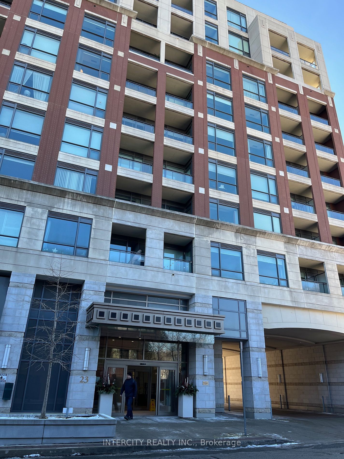 1018 - 23 Glebe Rd W, Toronto | Leased, C8012476 | Condos.ca