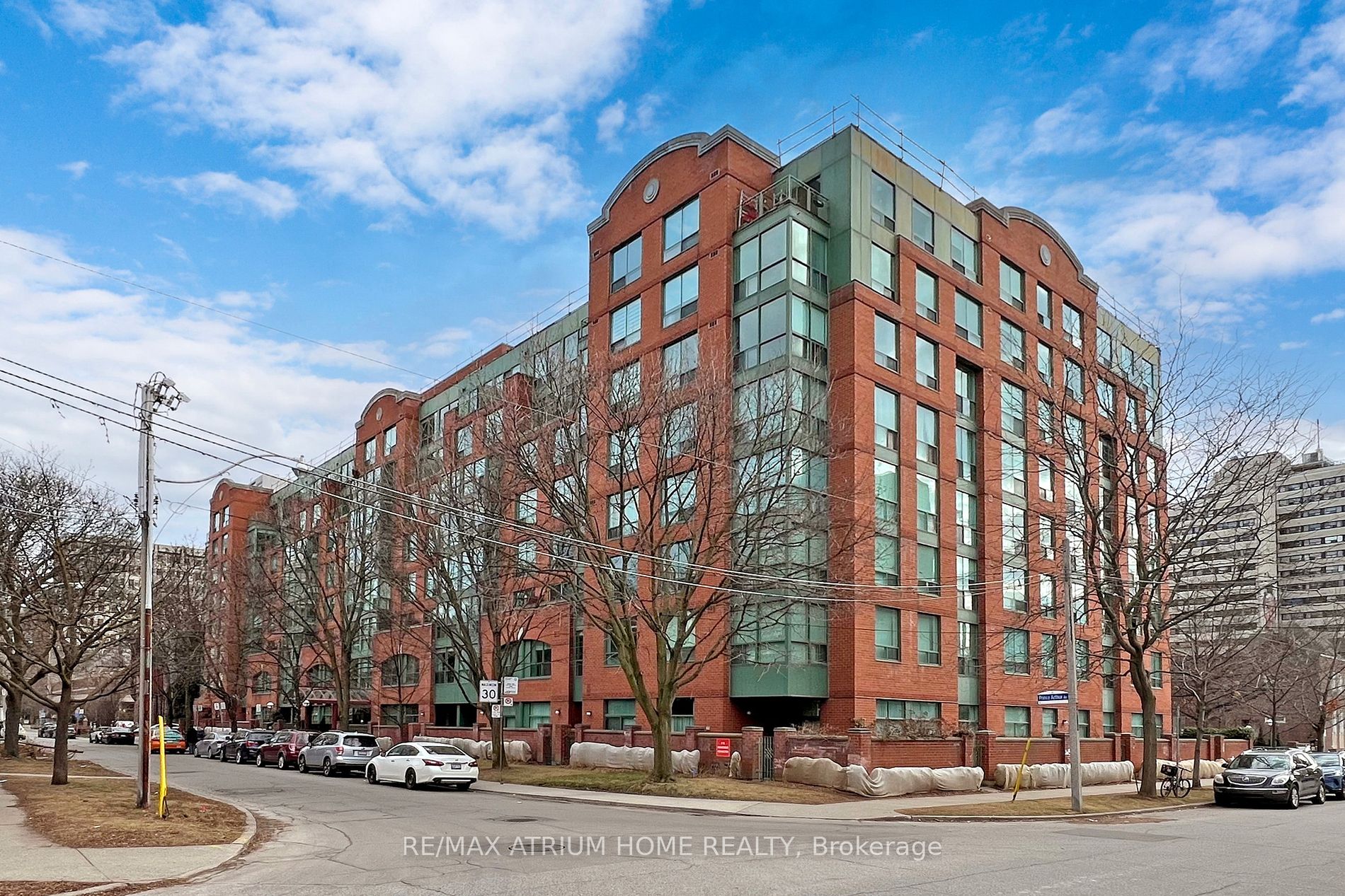 607 - 95 Prince Arthur Ave, Toronto | Sold, C8015682 | Condos.ca