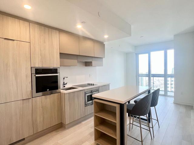 3802 - 39 Roehampton Ave, Toronto | Leased, C8031446 | Condos.ca