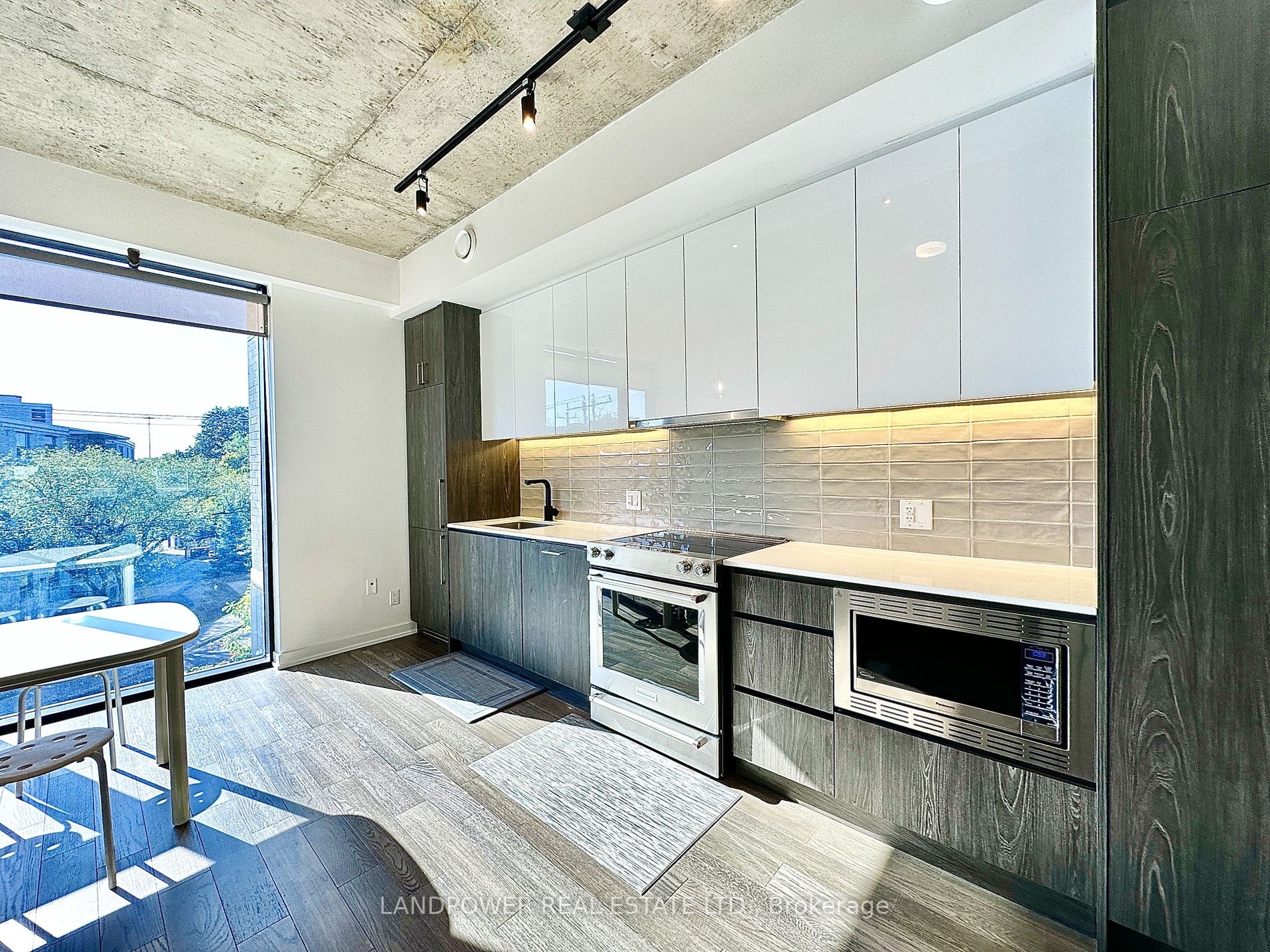 11 - 12 Dervock Cres, North York | Leased, C8031844 | Condos.ca