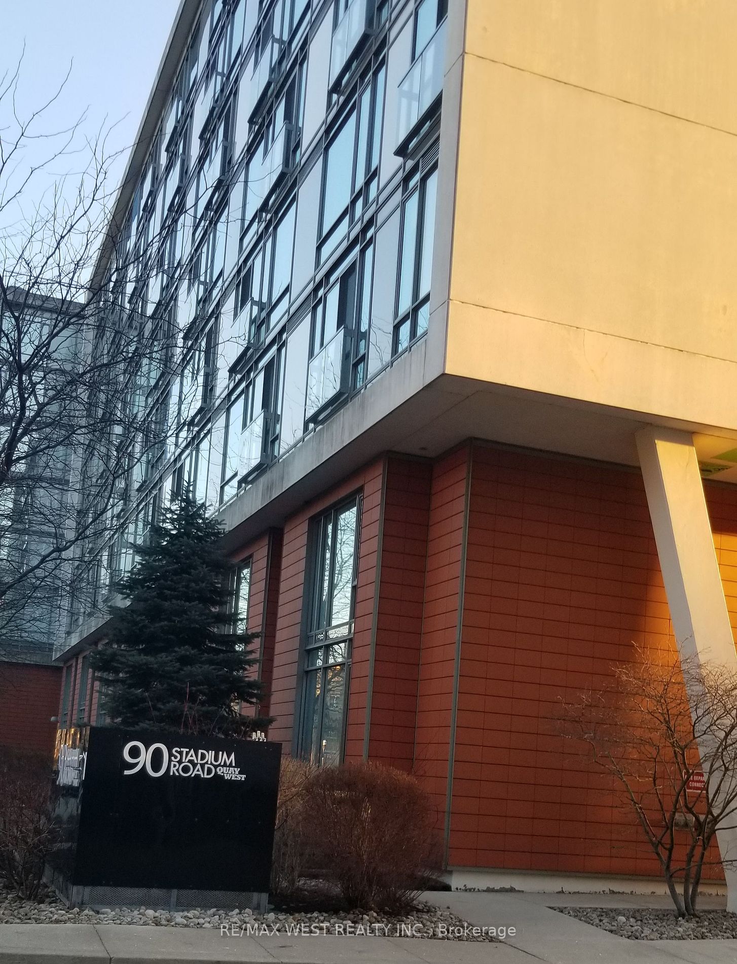 528 - 90 Stadium Rd, Toronto | Terminated, C8034992 | Condos.ca