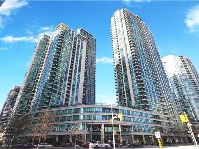 16 Yonge St | Pinnacle Centre Condos | 3 Condos for Sale & 8 Condos for ...