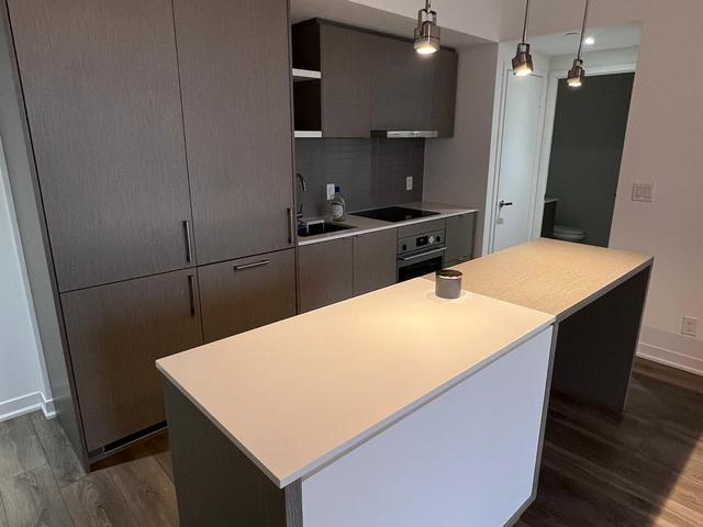 4601 - 100 Harbour St, Toronto | Leased, C8050040 | Property.ca